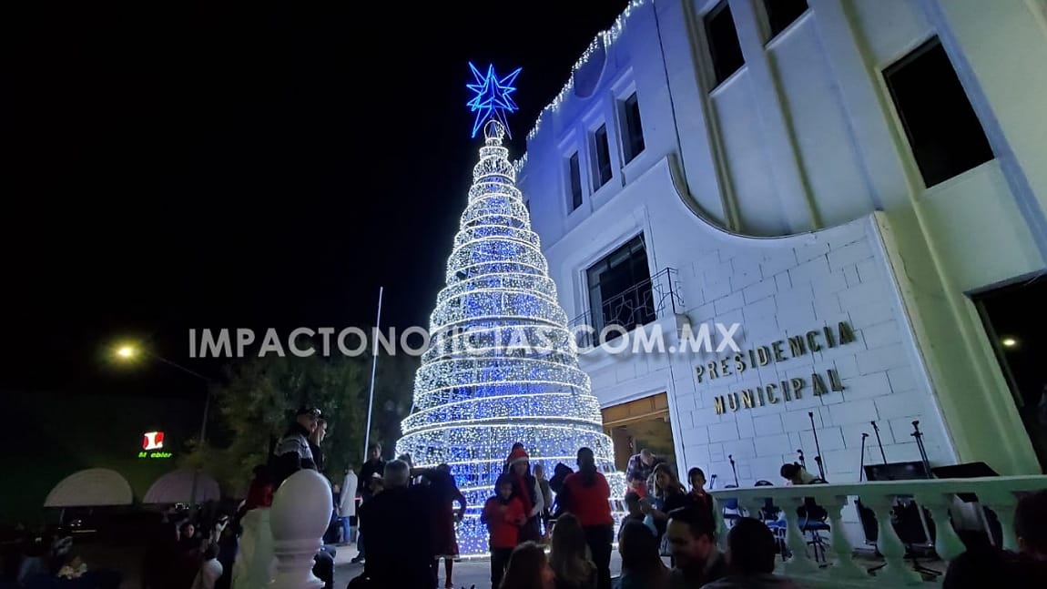 Colocarán pino en plaza Juárez; villa en Puerta de Camargo y más ...