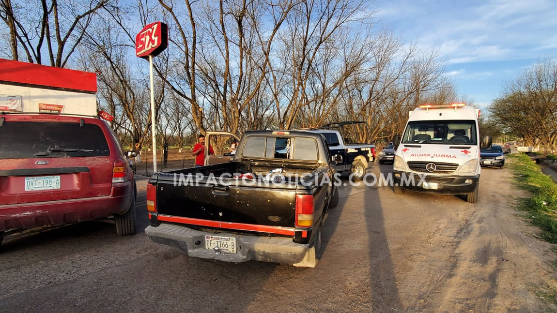 Dos lesionados tras choque entre camioneta y motocicleta, en el ...