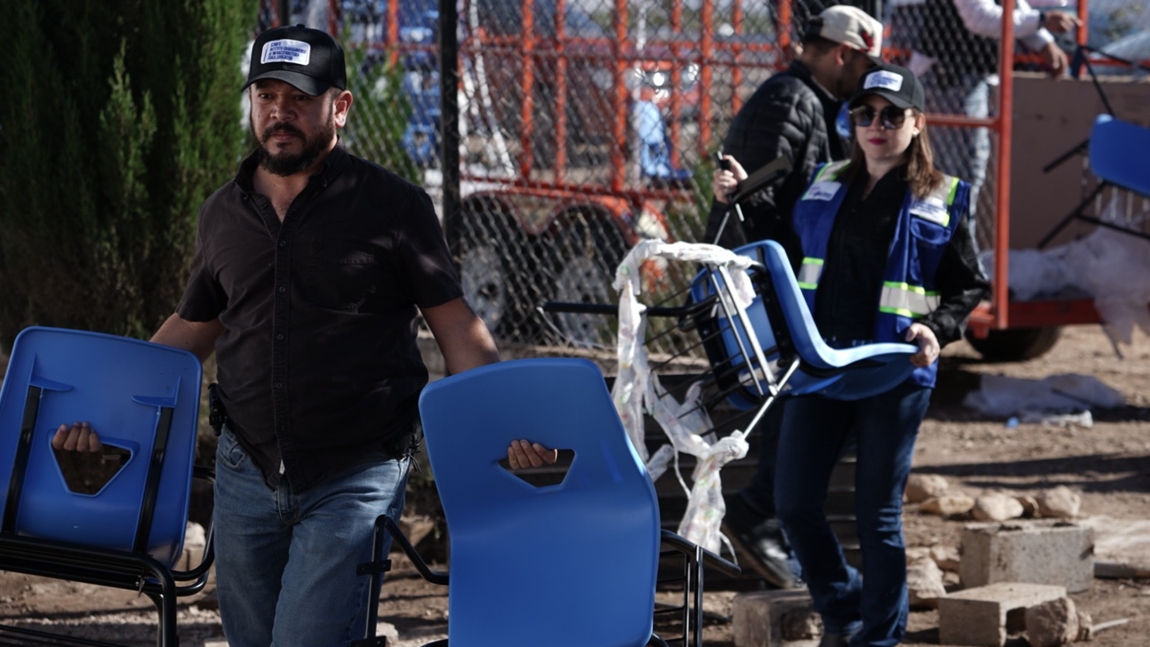 Entrega Ichife mobiliario y equipo para Telebachillerato de NCG ...